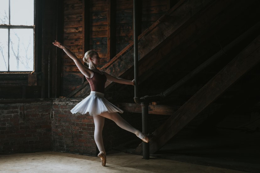 Minuet Charron – Dancer ♦ Choreographer